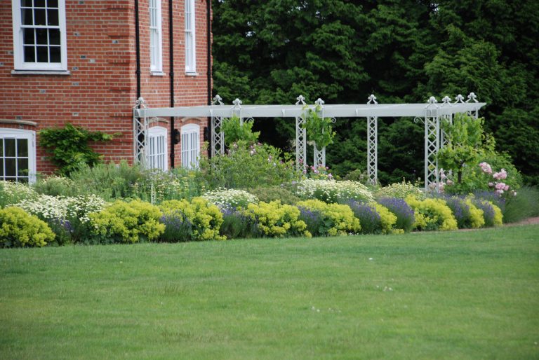 Are you looking for a fabulous traditional garden design to enhance and ...